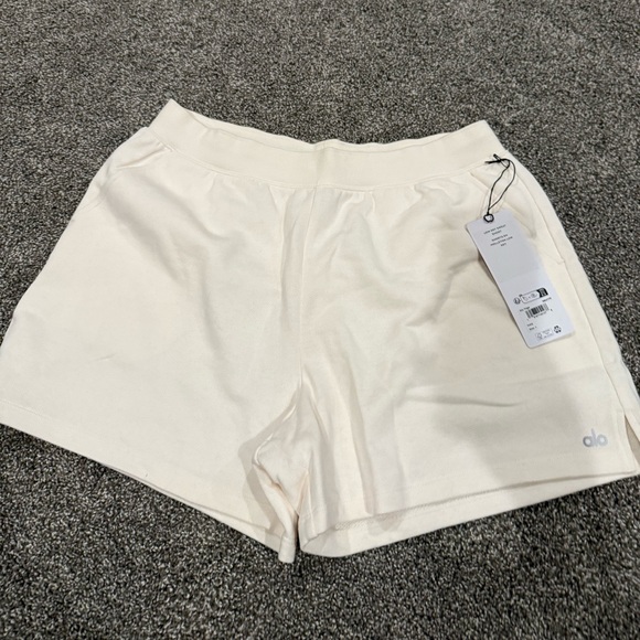 ALO Yoga | Shorts | Alo Yoga Accolade Ivory Athletic Shorts | Poshmark